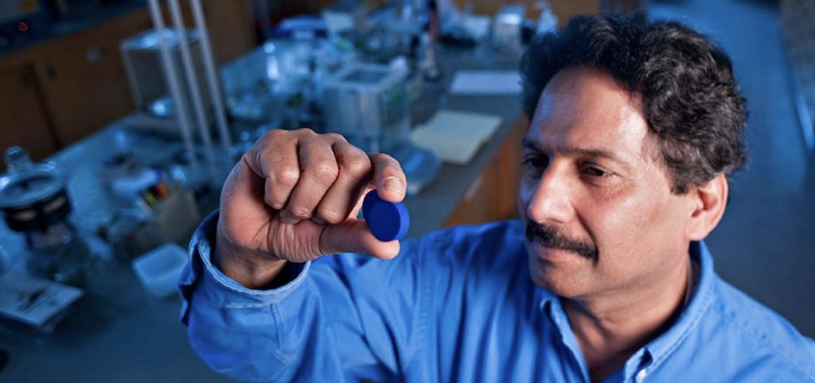 最白的白，最黑的黑，可能是最粉的粉，以及从未见过的蓝