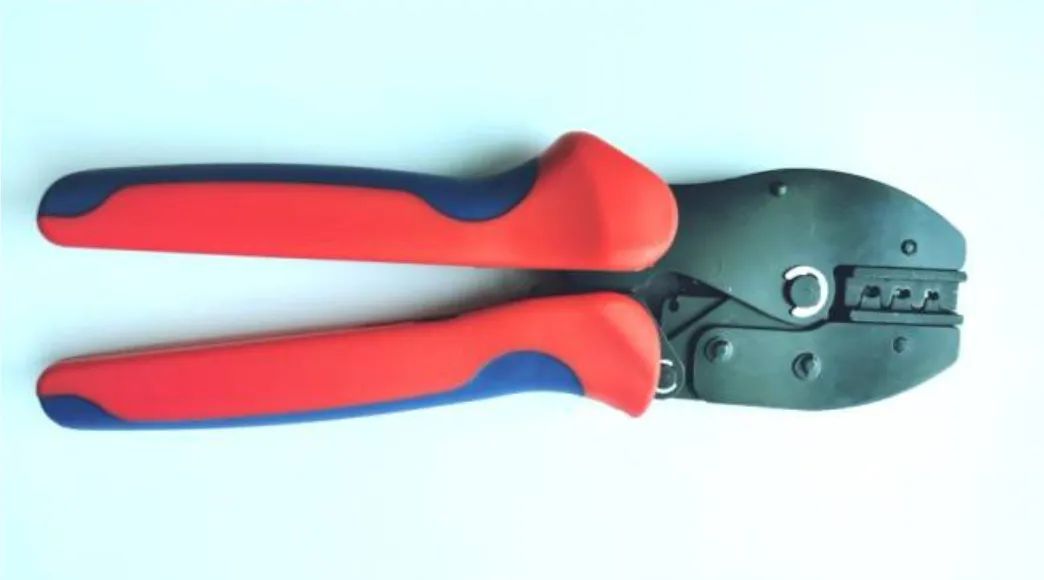 新品发布丨CT75A-1系列DC 电源 连接器， 光伏 行业的不二之选